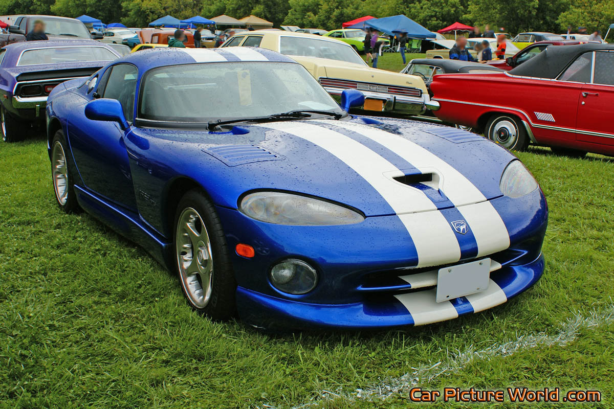 1996 Viper GTS Front Right Picture